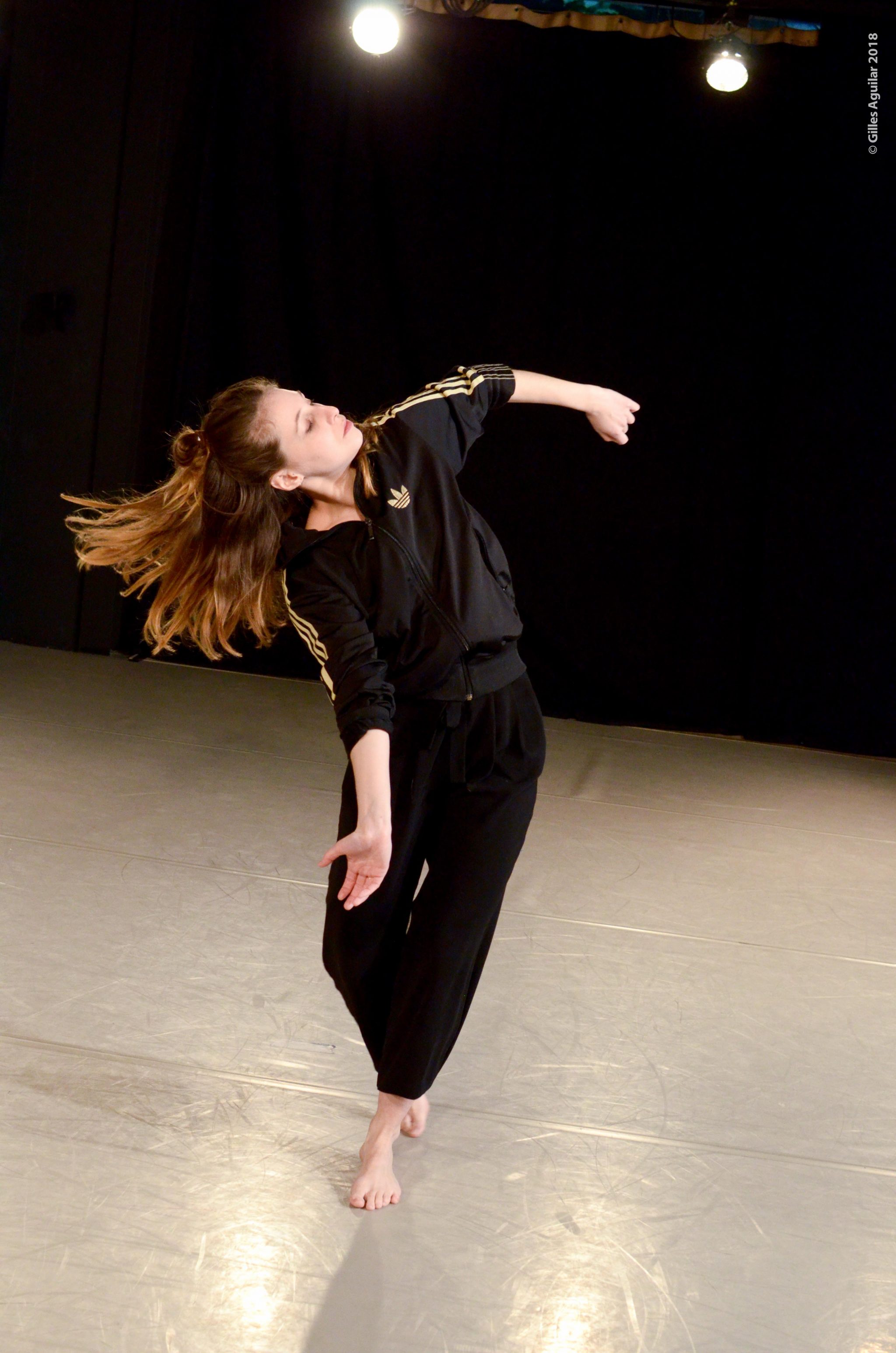 Camille Meyer | Dancer, performer, artist.